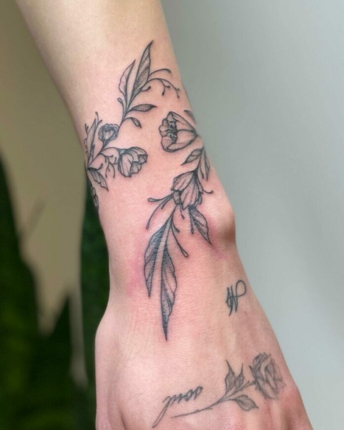 70+VINE FLOWER TATTOO IDEAS THAT WILL BLOW YOUR MIND! - fixthelife
